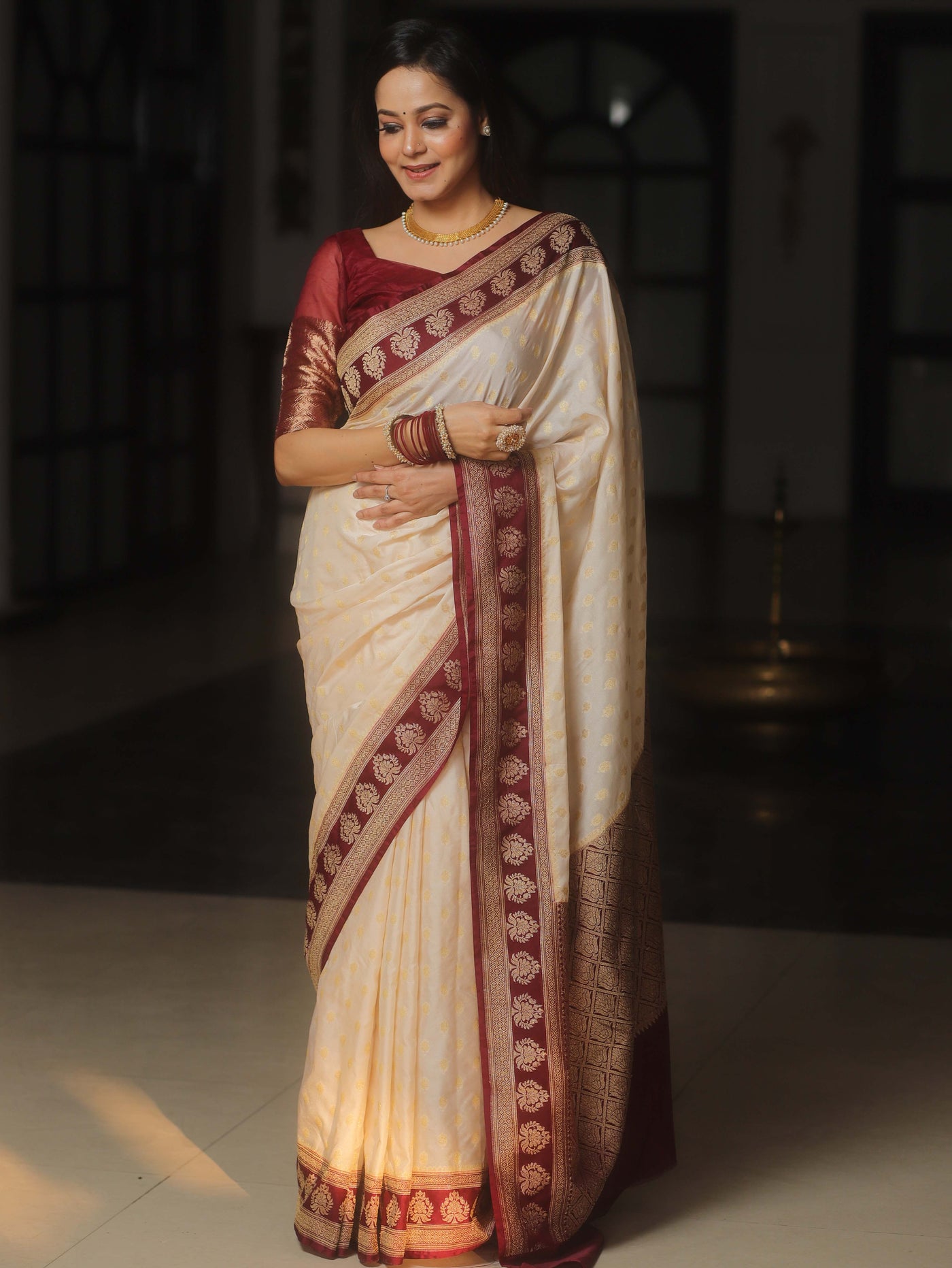 Banarasee Handwoven Semi Katan Saree Zari Buta Design With Contrast Bo